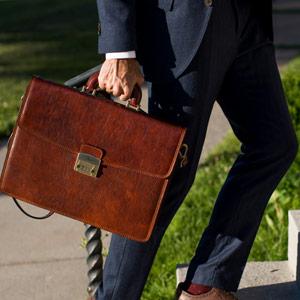 4 Steps to Care for Your Leather Briefcase – Floto